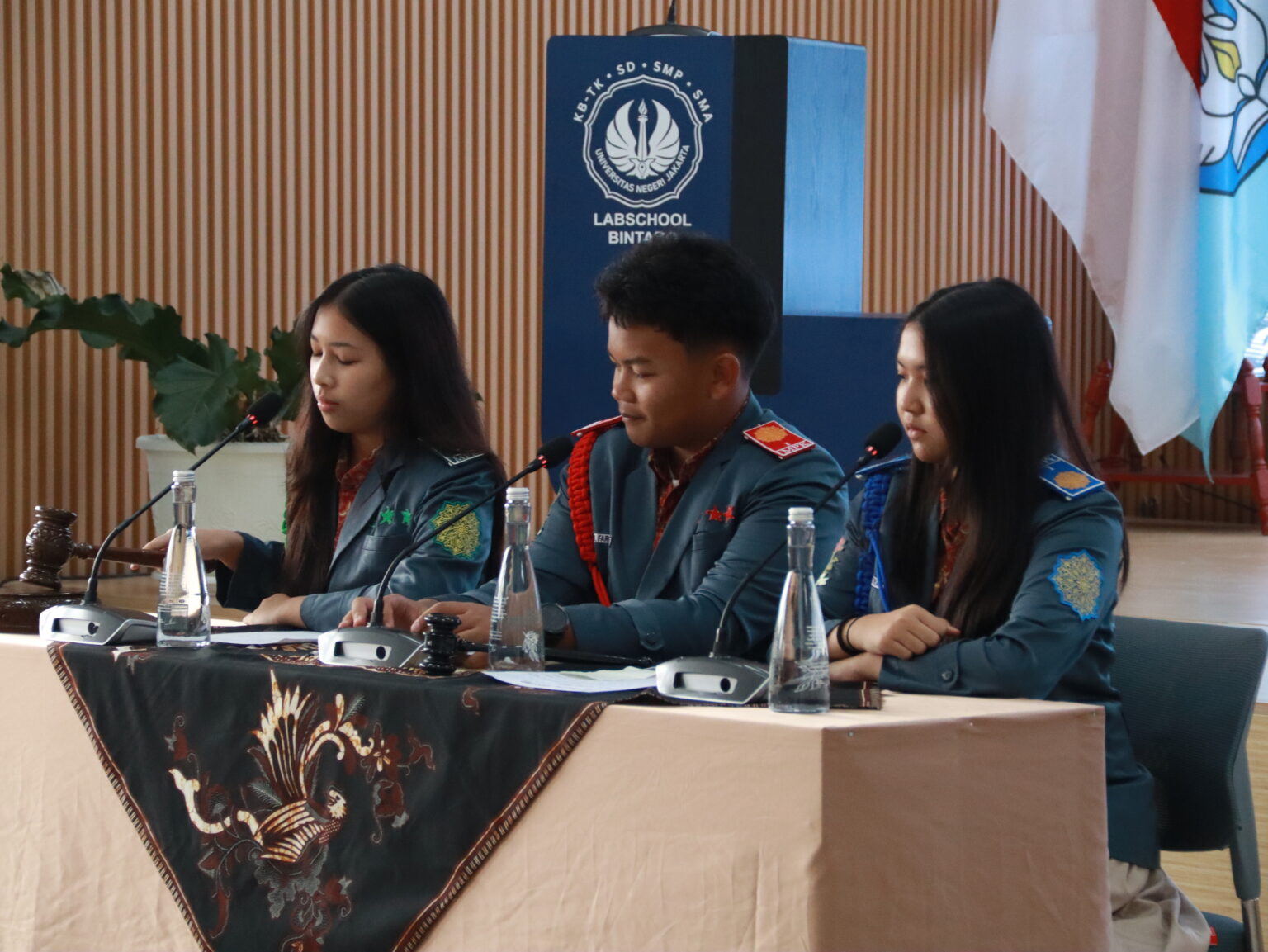 SMA LABSCHOOL BINTARO - Homepage